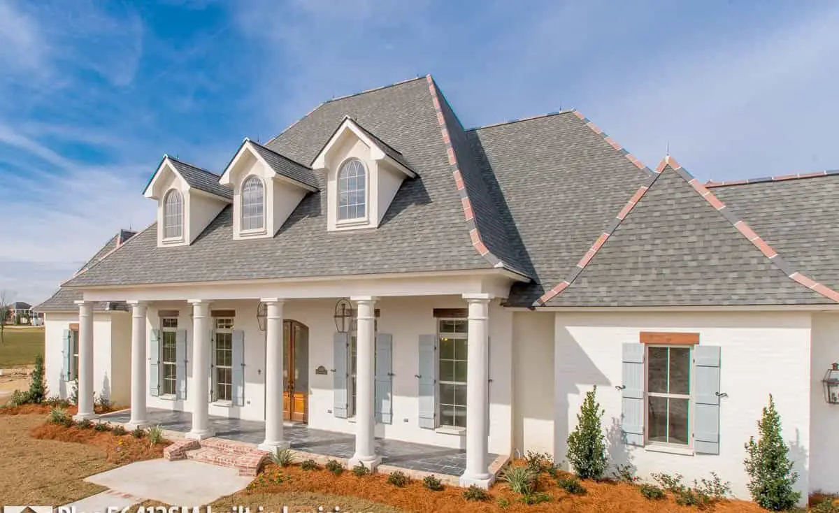 Luxury Southern Home with Boat Garage & Many Extras – ~4,443 Sq Ft ...